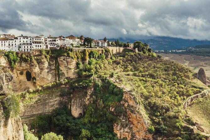 Visit Ronda and Setenil de las Bodegas in one day from Malaga - The Sum Up