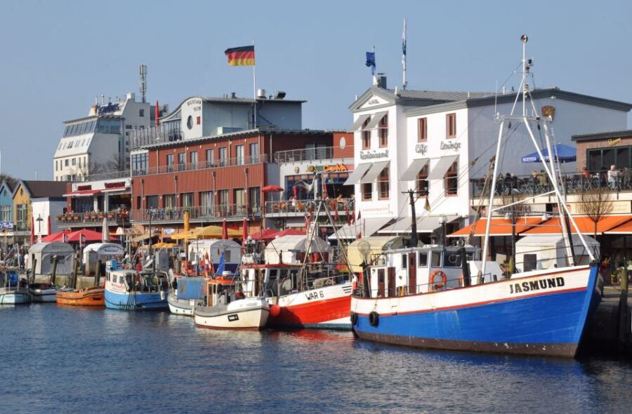 Warnemünde: Guided Walking Tour - Who Should Consider This Tour