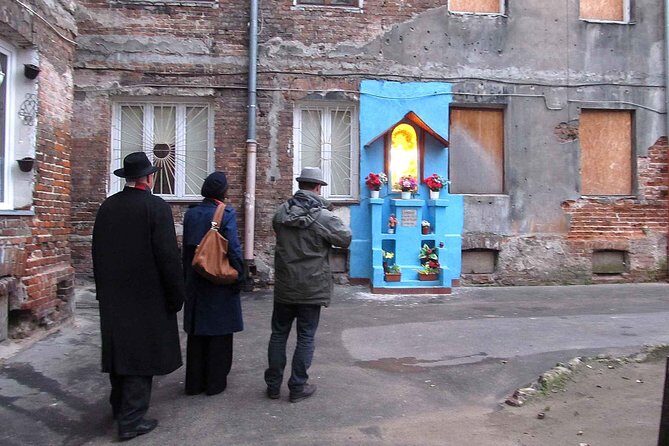 Warsaw for WWII Buffs - private tour with hotel pickup - Authenticity and Guides: What People Say