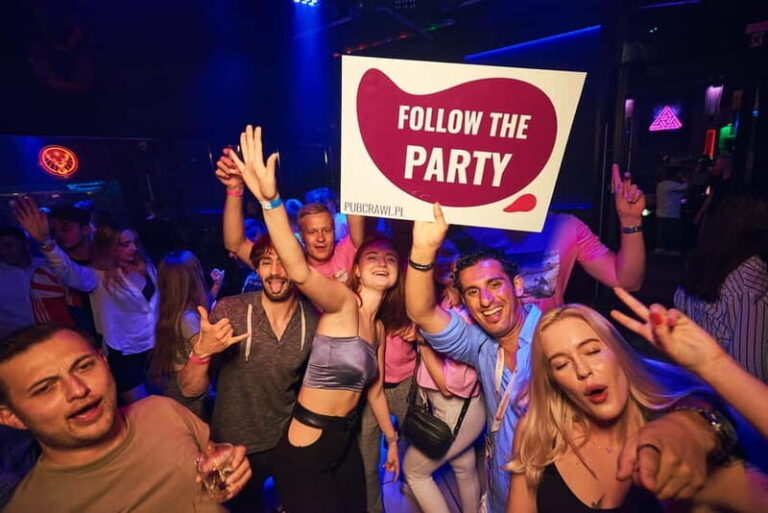 Warsaw: Pub Crawl with Optional 1-Hour Open Bar - The Experience: Why It Works