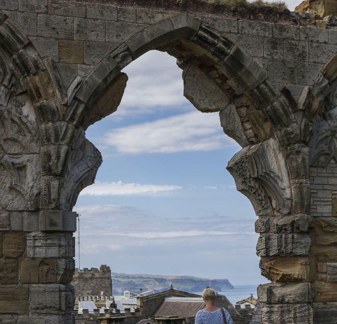 Whitby: Whitby Abbey Ticket - Exploring the Ruins and Grounds
