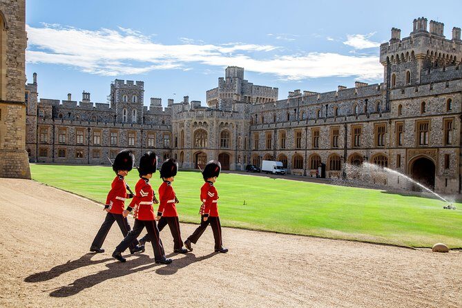 Windsor Castle Tour from London with Optional Lunch or London Eye - FAQs