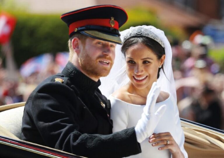 Windsor: Golden Tours Open Top Hop-on Hop-off Bus Tour - What to Expect from the Tour