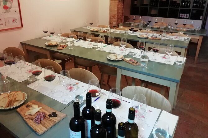 Wine Class - Tuscan Classics - What You’ll Experience in the Tuscany Wine Class