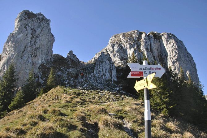 1 day CARPATHIAN PEAKS & CHALETS hike - The Itinerary in Detail