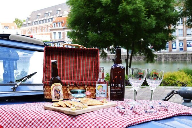 1 Hour Private Lille Tour by Convertible 2CV with a Local Products Tasting - Exploring the Itinerary in Detail
