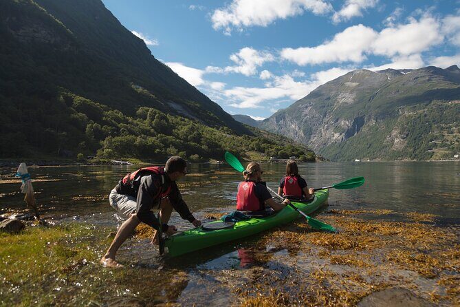 2-Hour Guided Kayak Experience in Geiranger - Who Should Consider This Tour?