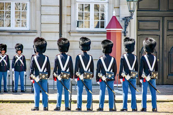 2-Hour Private City Walking Tour with a Canal Tour ticket - Breakdown of the Itinerary: What to Expect