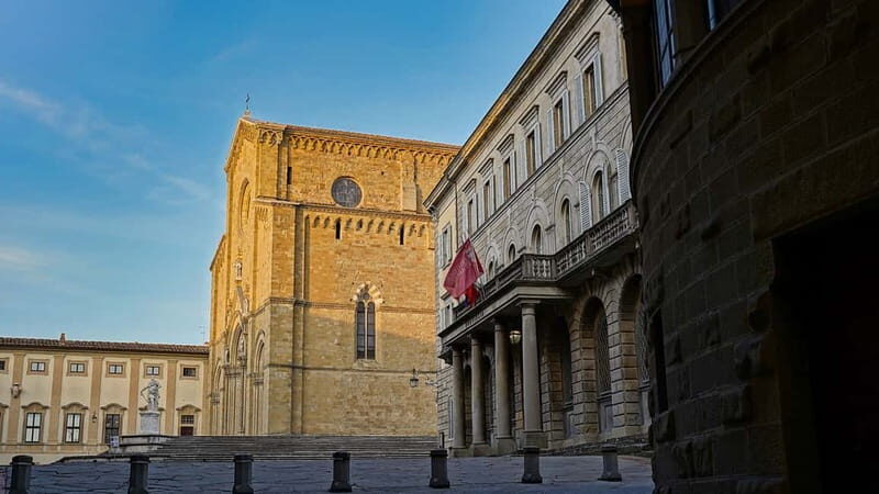 2 hours Arezzo group walking tour - What to Expect During the Tour