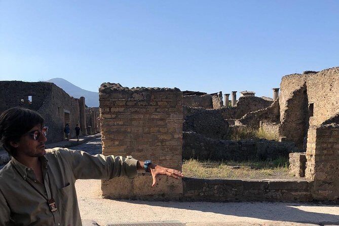 2 Hours Private Walking Tour in Pompeii with an Archaeologist - Detailed Breakdown of the Itinerary
