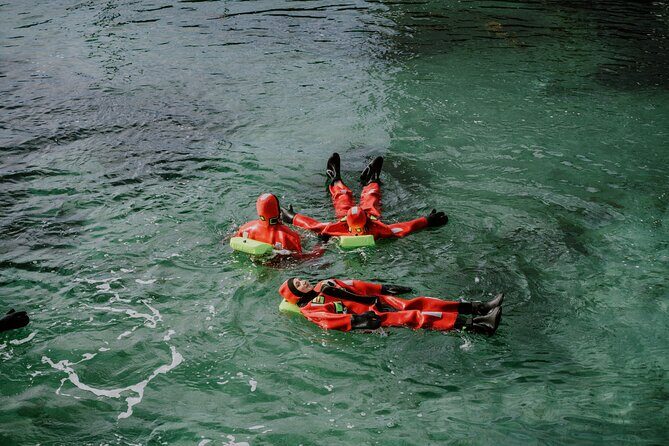 2 Hours Urban Arctic Floating Activity in the Harbours of Tromsø - The Unique Experience and Its Value