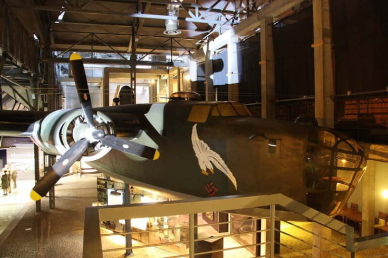 3-hour tour at Warsaw Uprising 1944 Museum /inc. Pick-up/ - Who Should Consider This Tour?