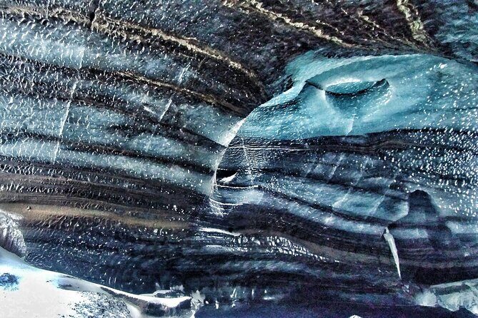 3 Hours Katla Ice Cave Tour/Meet in Vík - The Guides: Knowledgeable and Engaging?