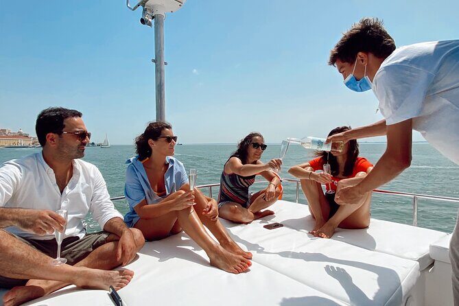 3 Hours Private Tour with Dives in Catamaran in Lisbon - Practical Considerations