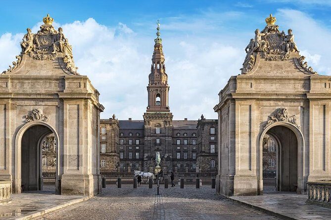 4-Hour Private Hamlet Castle Tour from Copenhagen - Who Should Book This Tour?