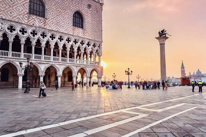 4-Hour Venice guided walking tour with Doge's Palace & St Mark's Basilica - Practical Details and What to Expect
