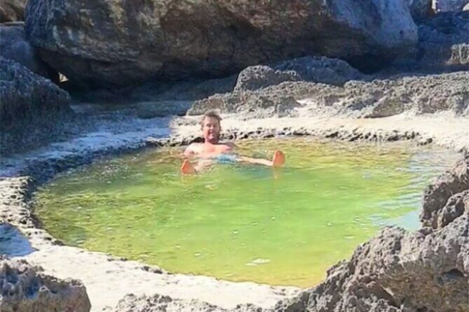 4 hours of Discovery, Snorkeling, natural jacuzzi, pirate cave - What the Reviews Say