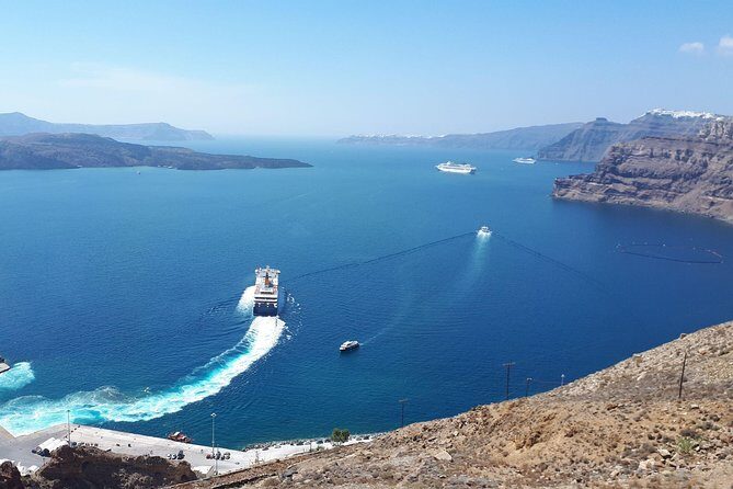 4 Hours Tailor Made Tour in Santorini - Transport and Practicalities