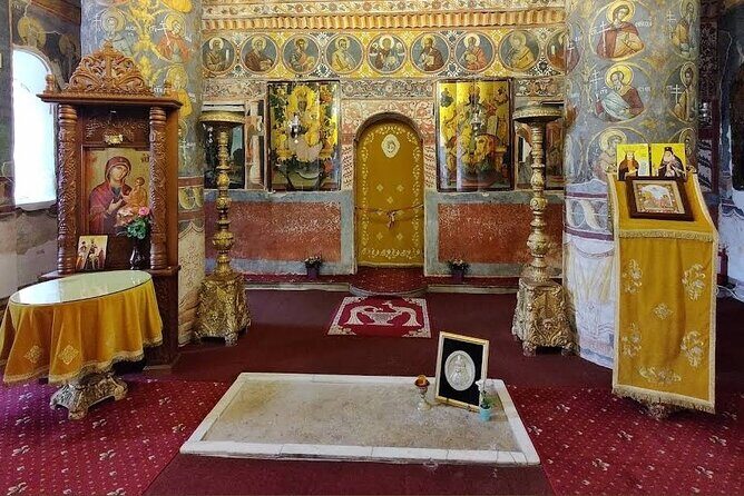 5h Abandoned Fort, Dracula's Grave and Mogooaia Palace, Private - Transportation & Logistics