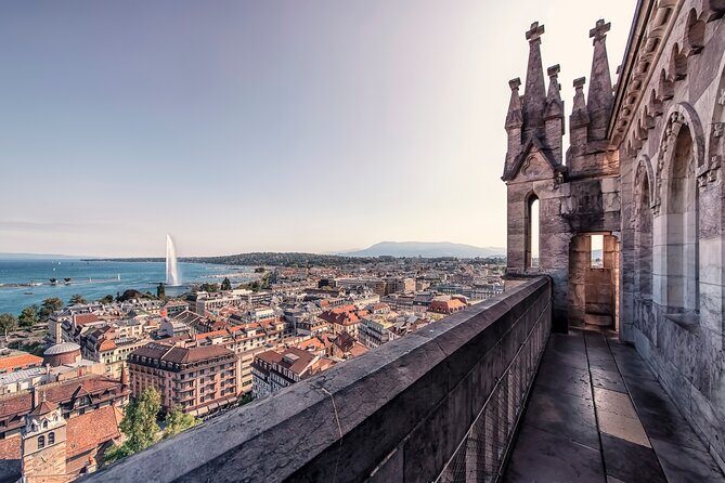 A Self-Guided Audio Tour of Genevas Old Town - What Do Reviewers Say?