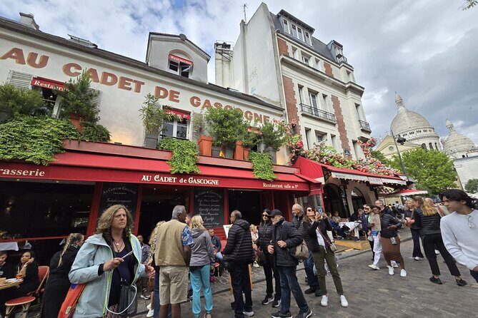 A Tapestry of Art and Romance in Montmartre - Who Will Love This Tour?