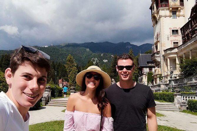 A Taste of Transylvania: Bran & Peles Castles, Brasov Old Town - A Taste of Transylvania: Bran & Peles Castles, Brasov Old Town – A Detailed Review