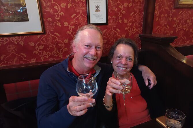 A Wee Walk and a Whisky: Unique Glasgow Walking Tour (5pm) - Authentic Insights from Reviewers