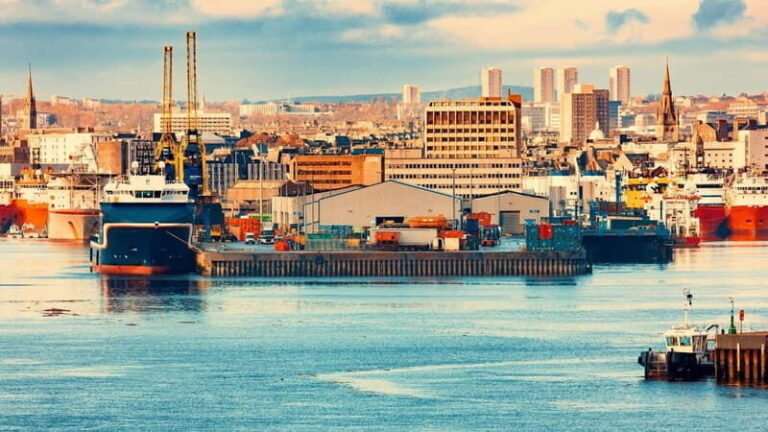 Aberdeen Walking Tour with a Local - Why the Tour Stands Out