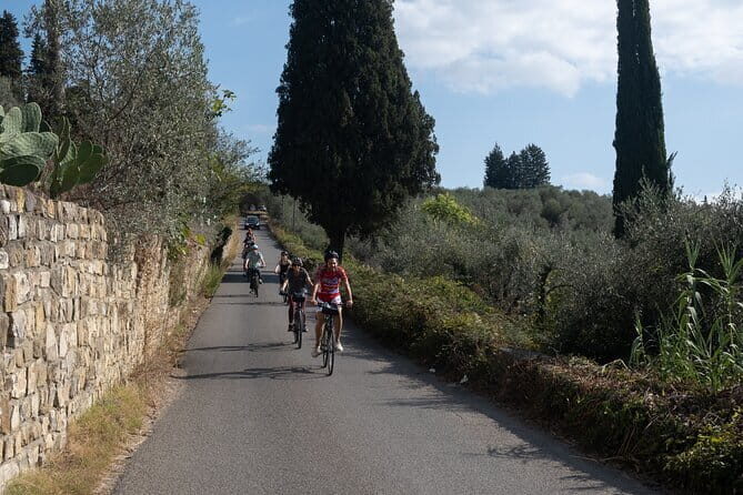 Active Full Day Tuscan Bike Tour With Wine Tasting and Lunch - What to Expect on the Day