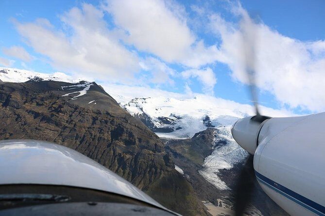Airplane Flight over Vatnajökull Volcanic Eruption Sites - A Full Breakdown of the Flight Experience