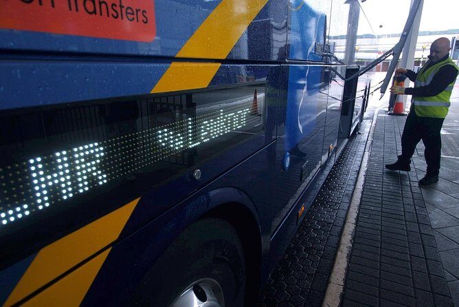 Airport Coach Service from Oxford to Gatwick - Who Is This Coach Service Best For?