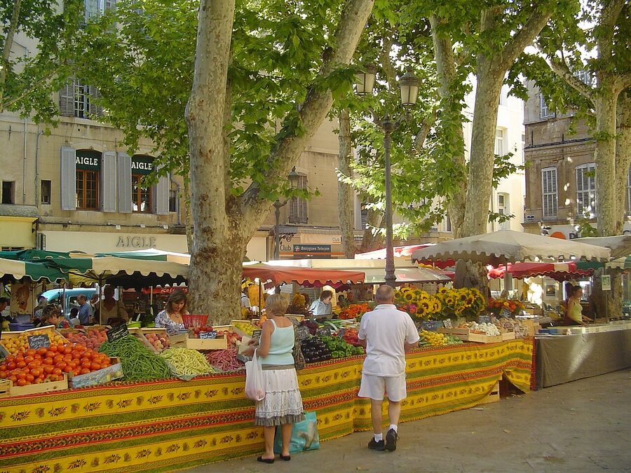 Place Richelme market stalls in Aix-en-Provence on tour day