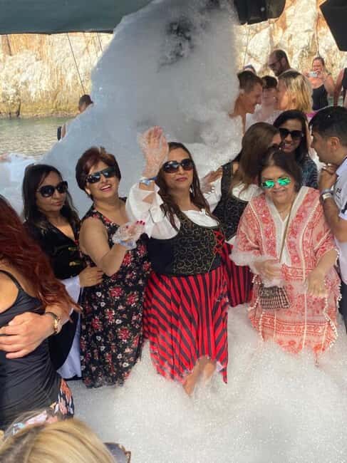 Alanya Pirate Boat: Lunch, Disco & Foam Party Included - What to Expect on the Pirate Boat Tour