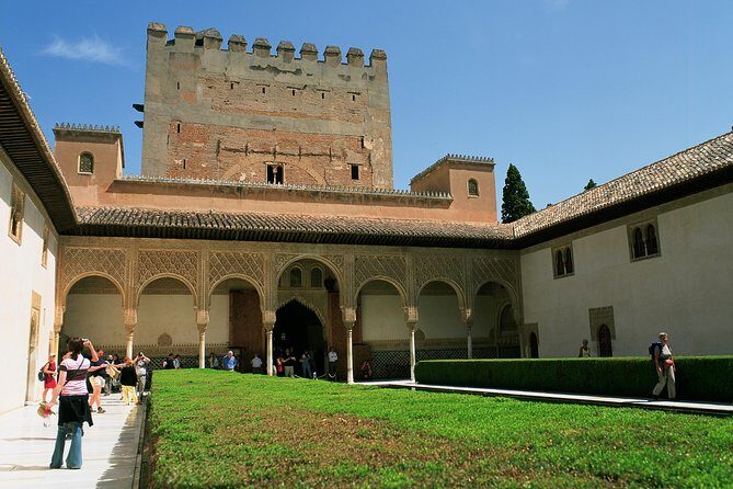 Alhambra Palace & Generalife Gardens daytrip from Roquetas, Aguadulce & Almeria - Granada City Tour: Highlights Beyond the Palace