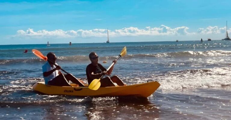 Alicante Bay: Sunset Tour in Kayak with snorkel - The Guides and Equipment