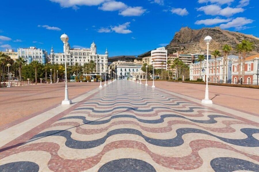 Alicante: Guided City Highlights Walking Tour - The Value of a Guided Tour in Alicante