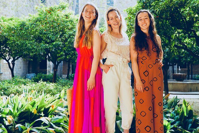 All in One! Tour, Photos and Guide in the Old Heart of Barcelona - FAQ