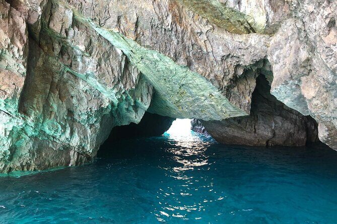 Amalfi Coast Sharing boat tour from Sorrento - Who Should Consider This Tour?
