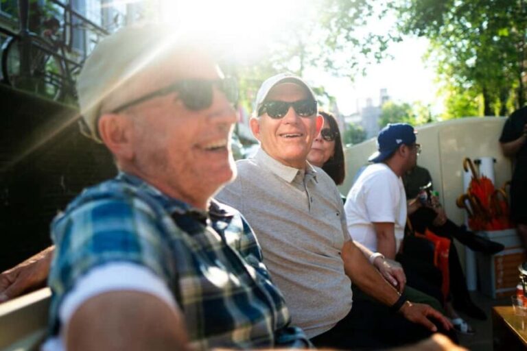 Amsterdam: 90 min Cosy Canal Cruise w. Bar & Snacks on board - The Sum Up