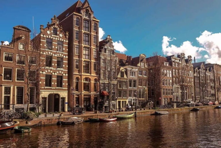 Amsterdam: Burger Cruise - Burgerbar & Canal Cruise - Who Is This Tour Best For?