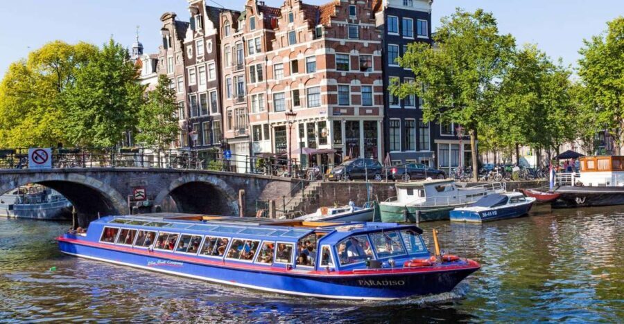 Amsterdam: Canal Cruise and Jewish Cultural Quarter Tickets - How the Experience Flows