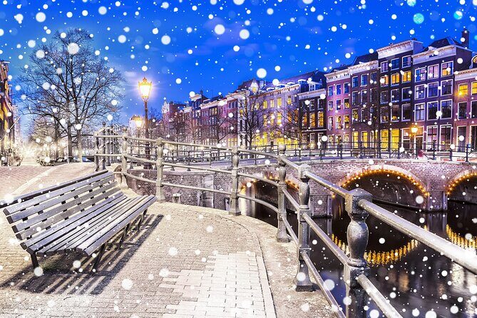 Amsterdam Christmas Walk with hot drink and Dutch treat - Exploring the Itinerary