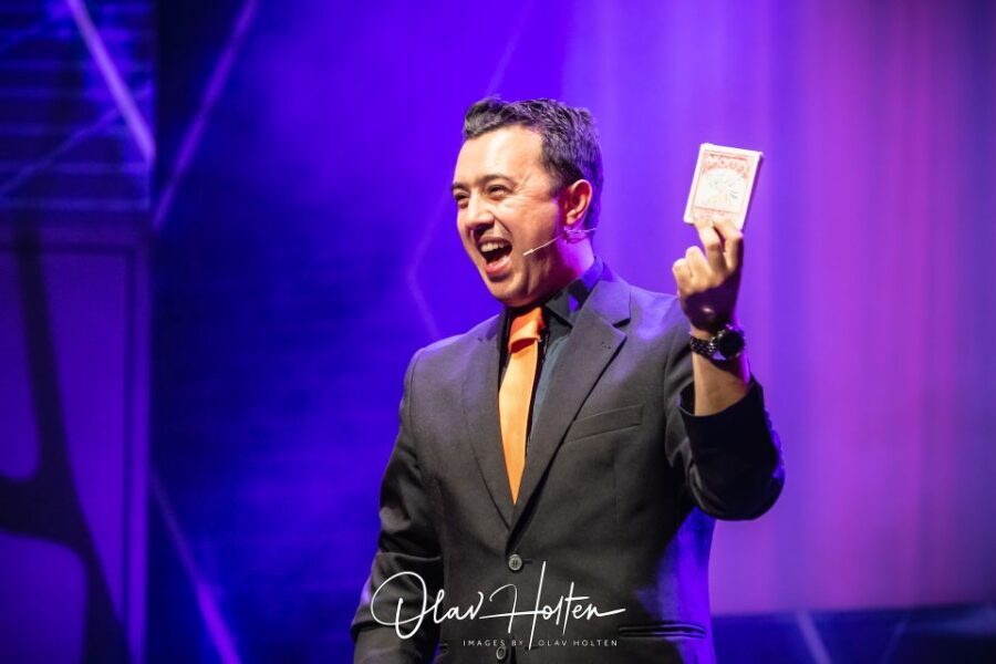 Amsterdam: Magic Show - Who Should Consider Going?