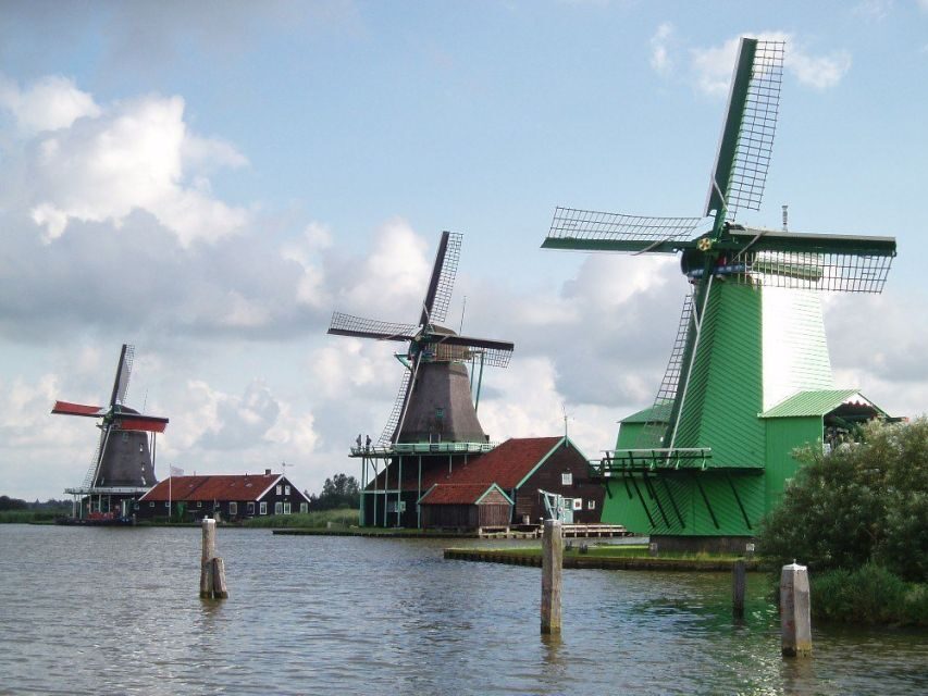 Amsterdam: Zaanse Schans Windmills Bike Tour with Guide - The Scenic Ride Along the Zaan River