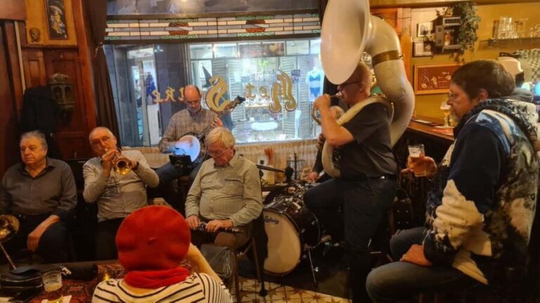 Antwerp: Pub Crawl in the Historical City - Who Should Book This Tour?