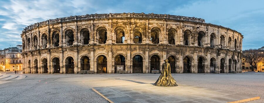 Arenes de Nimes interior arena bleachers and Roman tiers