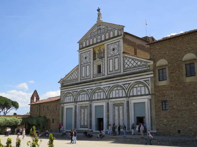 Around Florence Hills: AppGuided eVespa Tour + Wine&Food - FAQs