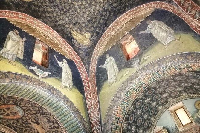 Art tour of Ravenna and its mosaics (private tour) - Stop 1: Basilica di San Vitale