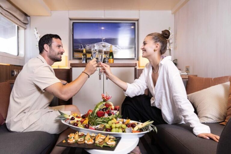 Athens: Saronic Islands Cruise with VIP Area Seating & Lunch - The Vessel: Comfort or Overpromise?