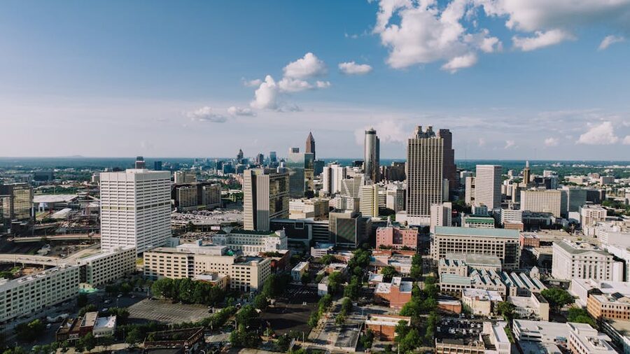 Downtown Atlanta skyline with the Georgia Aquarium on the left